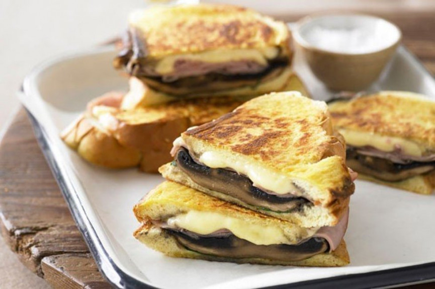 28 easy ways to pimp your cheese on toast